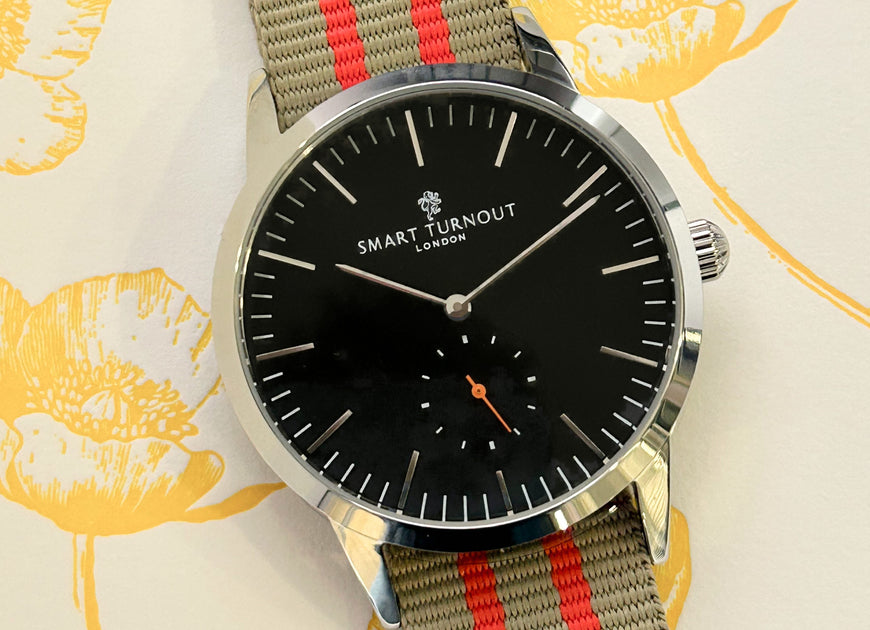 Signature Watch (Silver with Black Face) – Smart Turnout