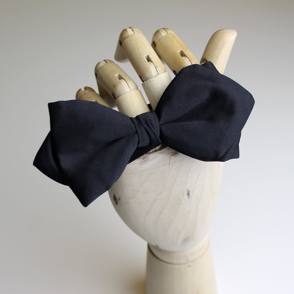 Chester Diamond Silk Satin Black Bow Tie – Smart Turnout